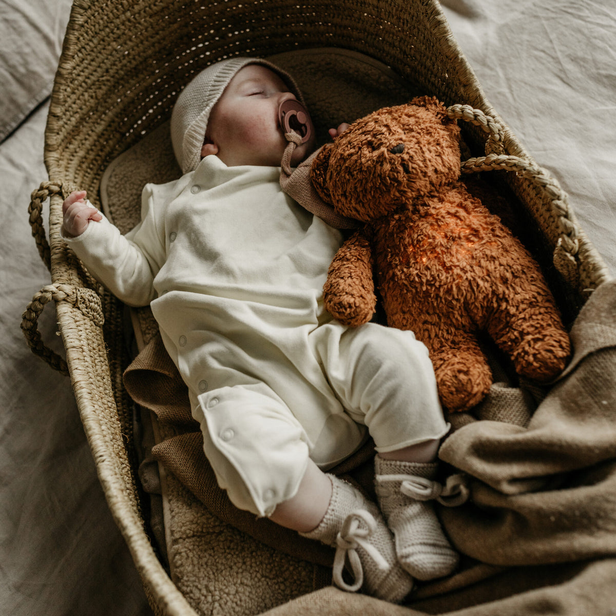 Moonie Organic Humming Bear - Caramel – Spoiltland